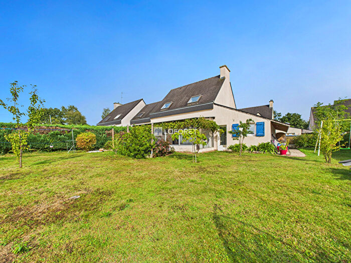 Maison à vendre - Plomelin - 6 pièces - 5 chambres