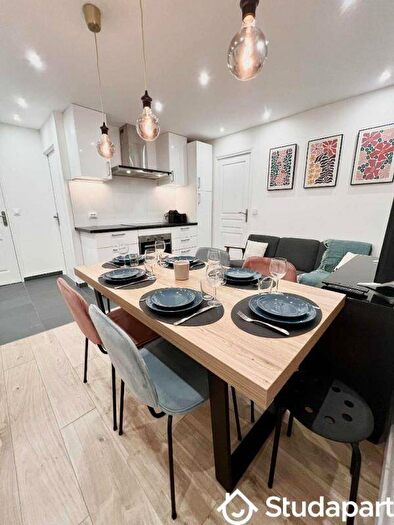 Touleuses-Bocages, Cergy : Appartement 1 pièce à louer