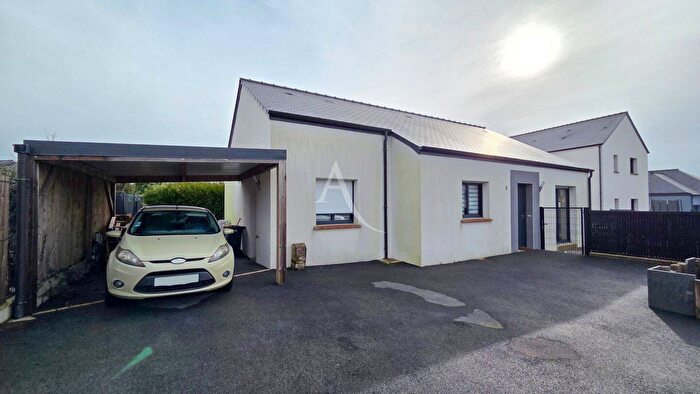 Maison à louer - Urbain et Villages Nord, Ploërmel - 4 pièces - 3 chambres