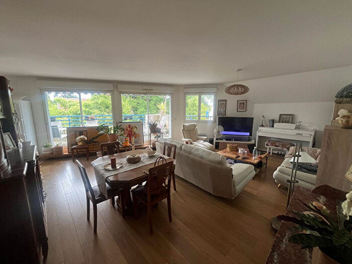 Pau, Pau Sud : Appartement 5 pièces à louer