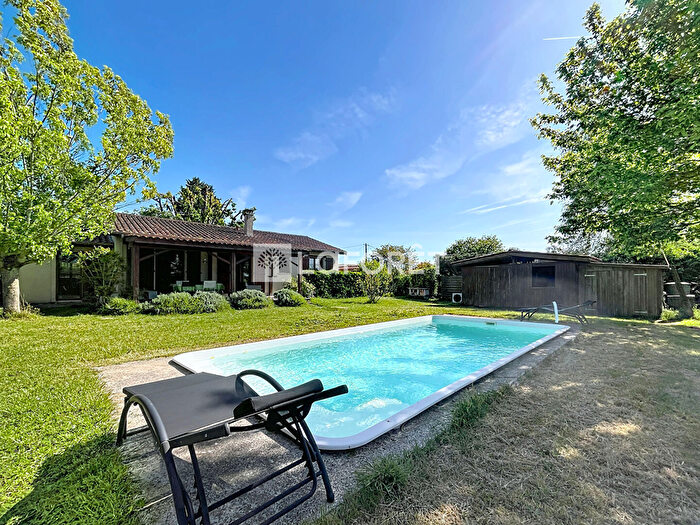 Maison à vendre - Teuillac - 4 pièces - 3 chambres