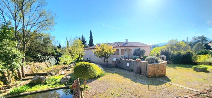 Maison à vendre - Bédarieux - 6 pièces - 4 chambres