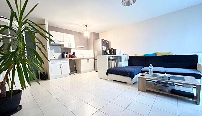 Appartement à vendre - Avrillé, Ardenne, les Raffoux, Plateau de la Mayenne - 2 pièces - 1 chambre