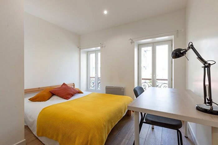 Appartement à louer - Noailles, Marseille er arrondissement - 8 pièces - 7 chambres