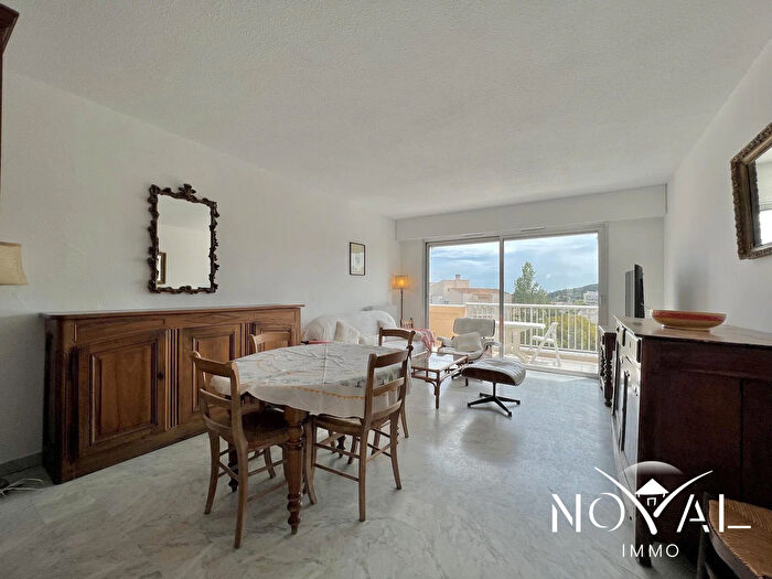 Appartement à vendre - Le Cannet, Mimosas - 3 pièces - 2 chambres