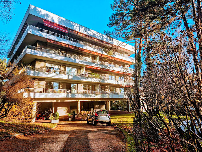 Appartement à louer - Meylan, Haut Meylan, Charlaix - 1 pièce