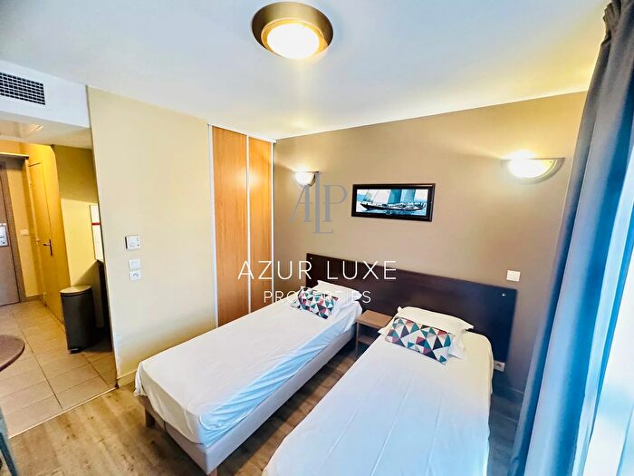 Appartement à vendre - Nice, Saint-Roch - 1 pièce