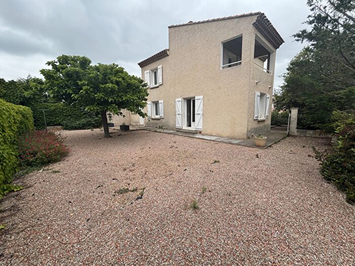 Maison à louer - Narbonne, Saint-Jean, Saint-Pierre - 5 pièces - 4 chambres