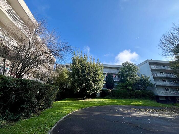 Noisy-le-Grand, Nord - Appartement 2 pièces à vendre