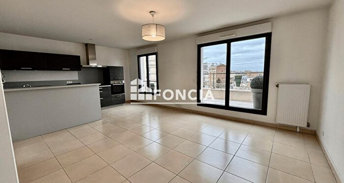 Appartement à vendre - Joinville-le-Pont, Europe - 3 pièces - 2 chambres