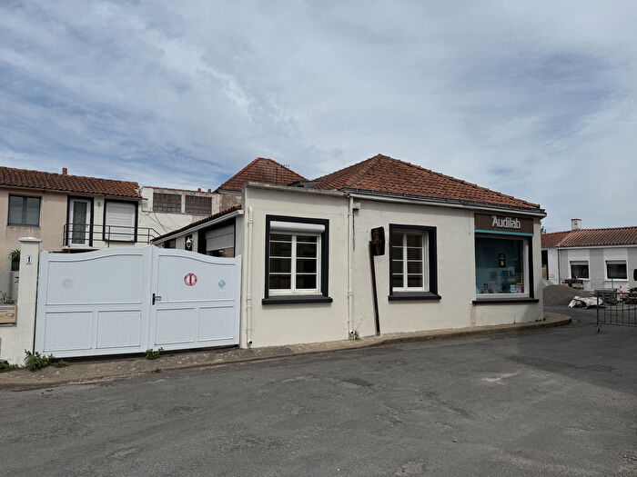 Maison 7 pièces à Beauvoir-sur-Mer, à vendre