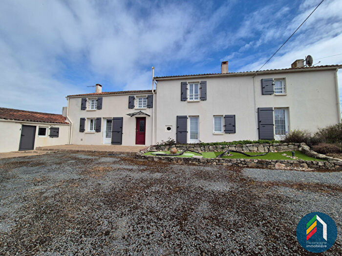 Maison 5 pièces à vendre à Tallud-Sainte-Gemme