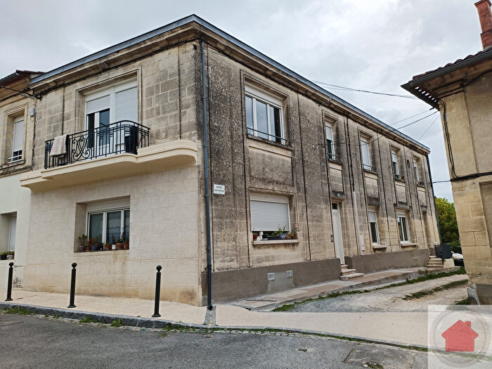 Appartement à louer - Saint-Germain-du-Puch - 3 pièces - 2 chambres