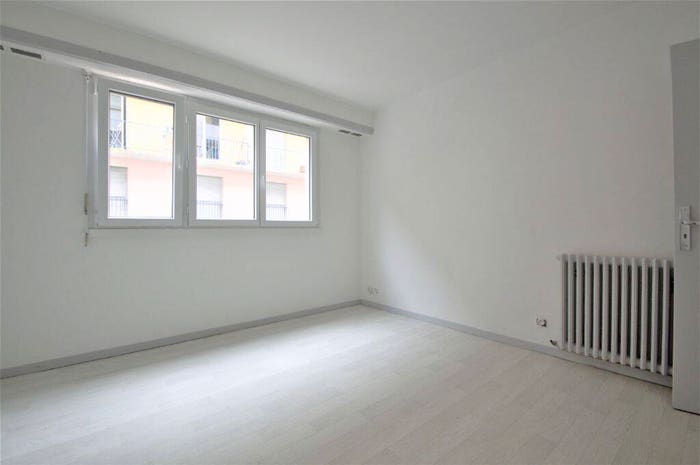 Centre Ville, Pau : Appartement 1 pièce à louer