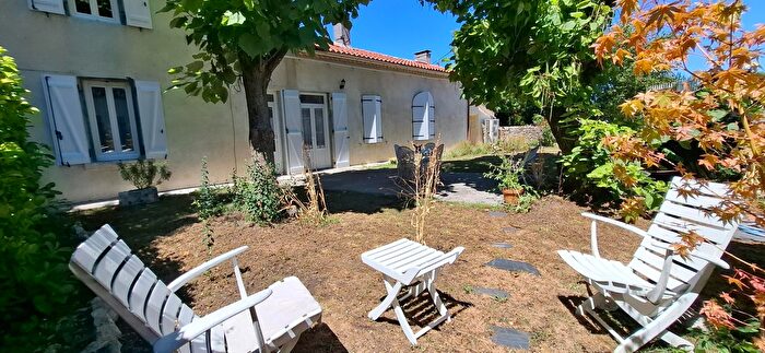 Maison 4 pièces à vendre - Saint-Estèphe