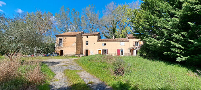 Maison 10 pièces à Althen-des-Paluds, à vendre