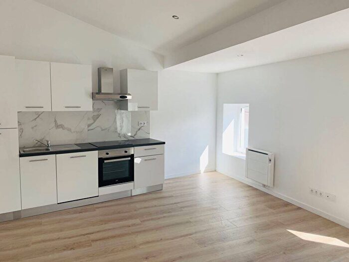 Appartement à louer - Montluel - 2 pièces - 1 chambre