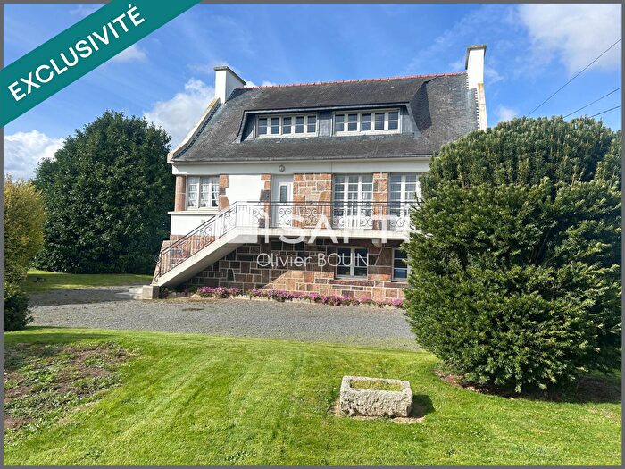 Maison à vendre - Landivisiau - 6 pièces - 4 chambres