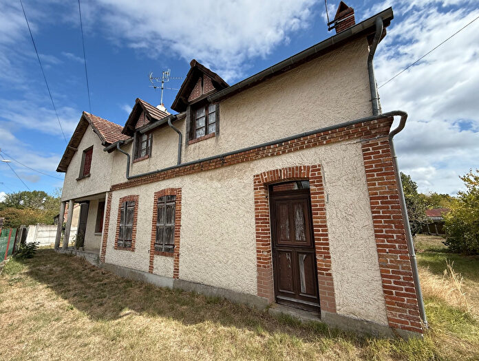 Maison à vendre - Salbris - 10 pièces - 8 chambres
