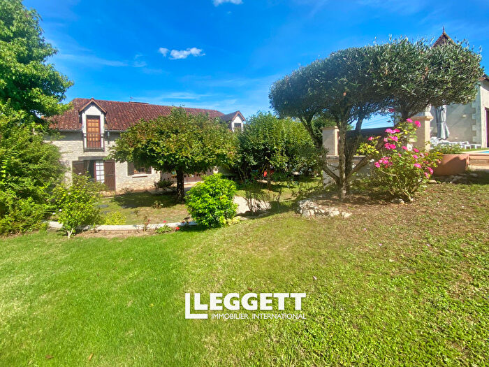 Maison à vendre - Bourdeilles - 8 pièces - 5 chambres