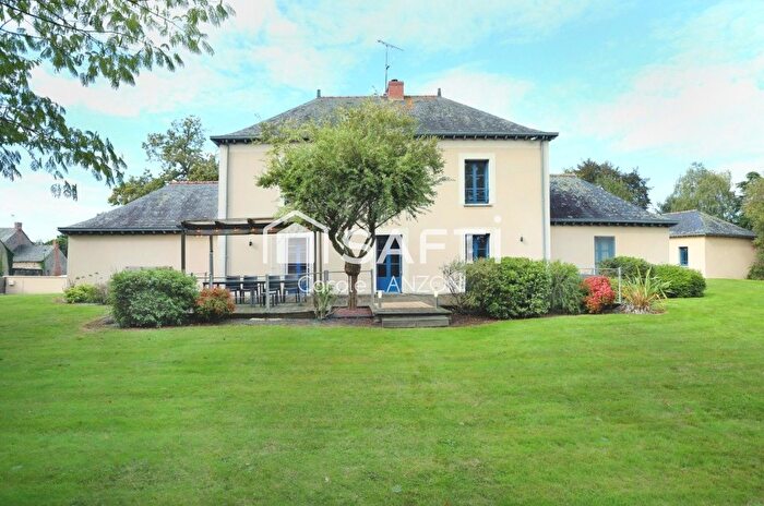 Maison 8 pièces à Gennes-sur-Seiche, à vendre