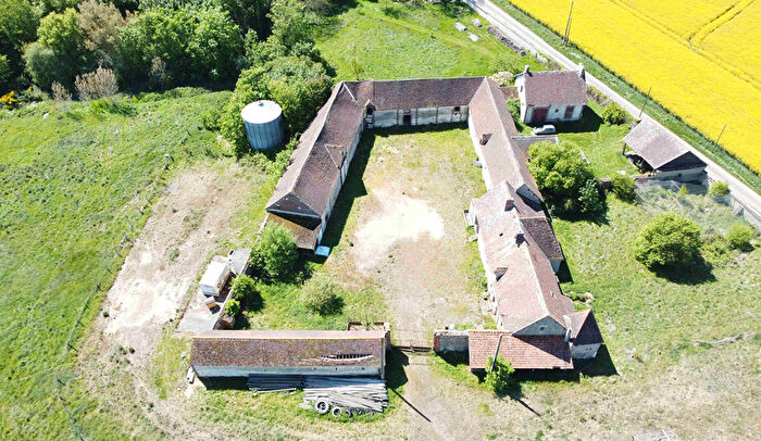 Saint-Ange-et-Torçay : Maison 3 pièces à vendre