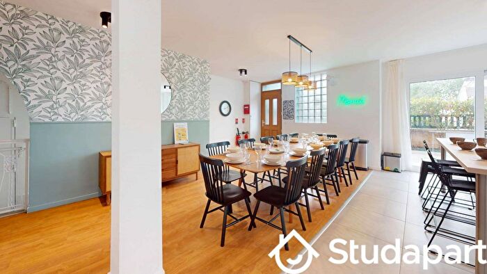 Appartement à louer - Hugo-Bel Air, Bois-Colombes - 1 pièce - 3 chambres