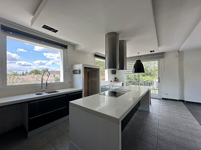 Maison à vendre - Roquefort - 5 pièces - 4 chambres