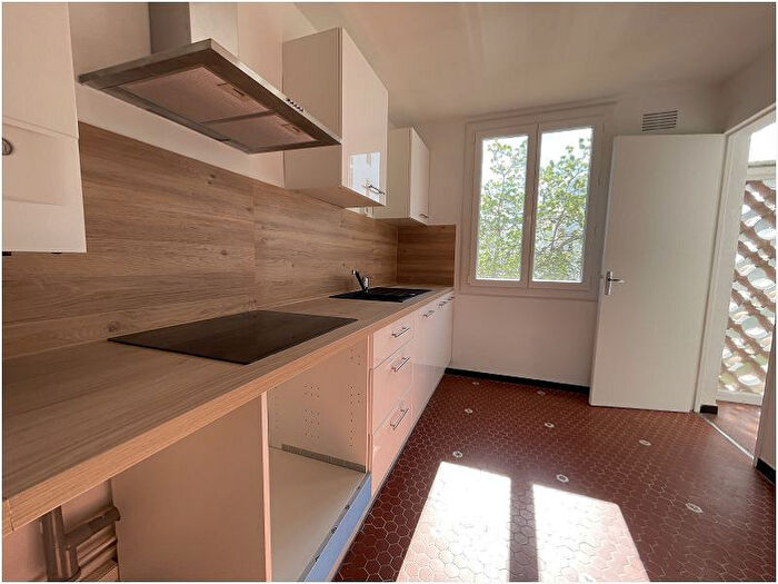 Appartement à louer - Perpignan, Moulin-à-Vent, Vertefeuille - 3 pièces - 2 chambres