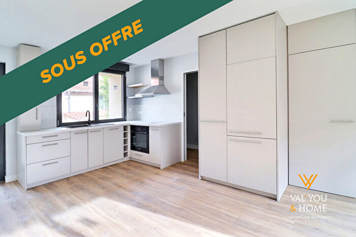 Appartement à vendre - La Tour-de-Salvagny - 3 pièces - 2 chambres