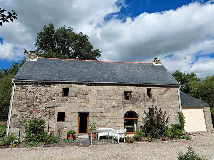 Kergrist-Moëlou : Maison 4 pièces à vendre