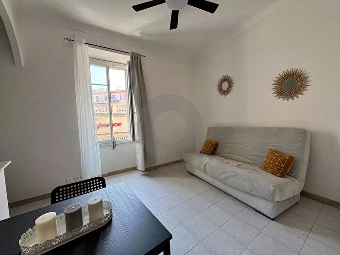 Appartement 1 pièce à louer - Menton, Hôtel de Ville, Vieille Ville, Musée, Madone, Carnolès