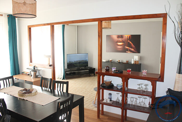 Appartement à vendre - Saint-Pierre-des-Corps, Grand Mail, Rabaterie, Aubrière - 5 pièces - 3 chambres