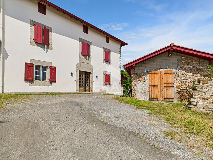 Maison à vendre - Hélette - 11 pièces - 7 chambres