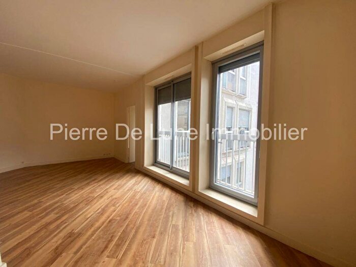 Appartement à louer - Ternes-Maillot, Paris ème arrondissement - 2 pièces - 1 chambre
