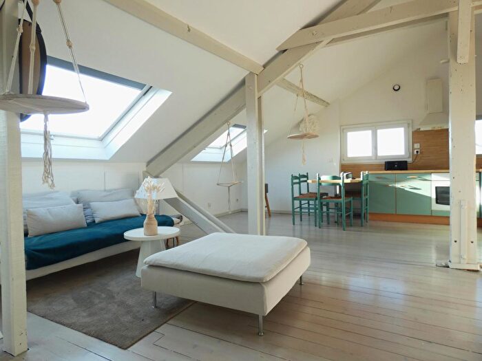 Appartement à louer - Pau, Centre-ville - 2 pièces - 1 chambre