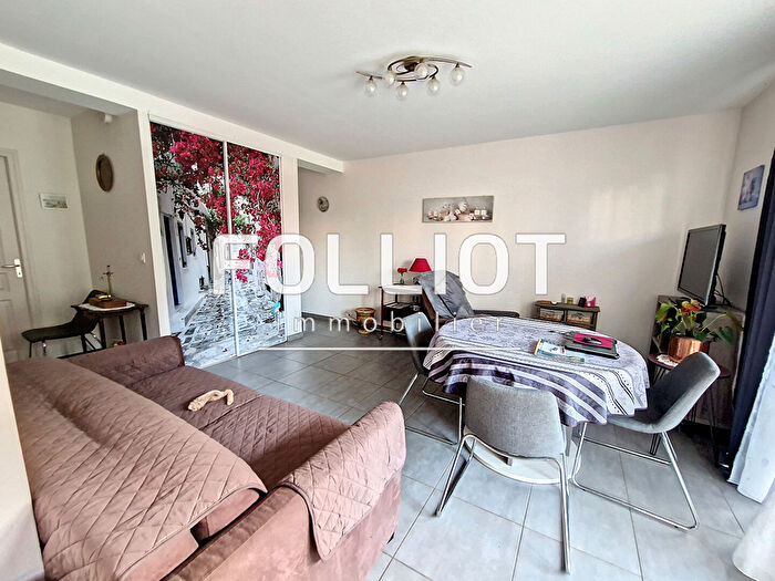 Maisons à vendre et appartements à louer - 1