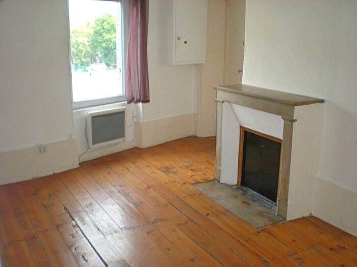 Appartement à louer - Clermont-Ferrand, Delille, Cathédrale, La Gare - 2 pièces - 1 chambre