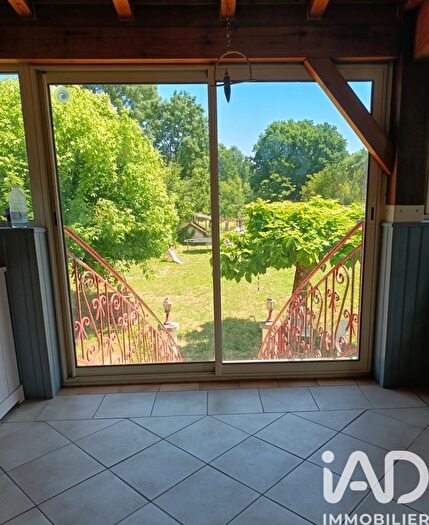Maison 7 pièces à Saint-Astier, à vendre