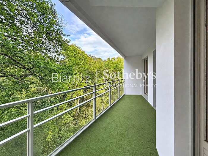 Appartement 5 pièces à Biarritz, Saint-Charles, Phare, Larochefoucauld, à vendre