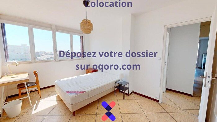 Appartement à louer - Saint Mauront, Marseille ème arrondissement - 6 pièces - 5 chambres