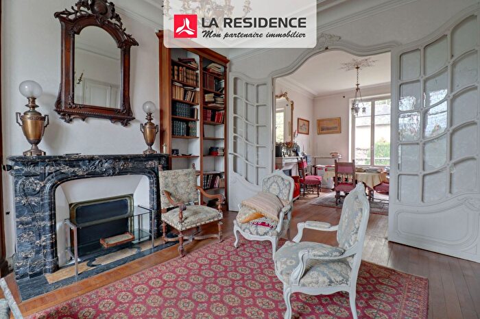 Maison à vendre - Magny-en-Vexin - 9 pièces - 6 chambres