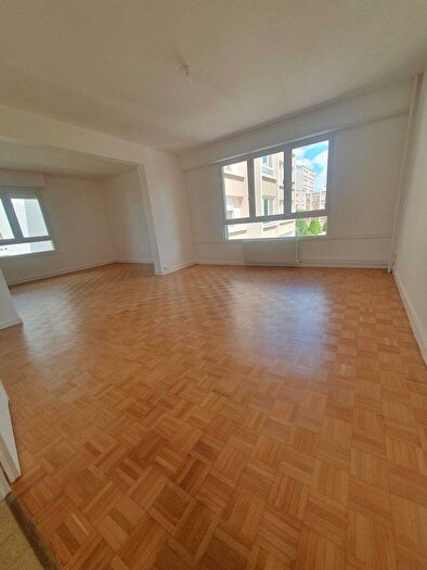 Les Genêts-Le Vinatier-Le Lessivas, Bron - Appartement 4 pièces à louer