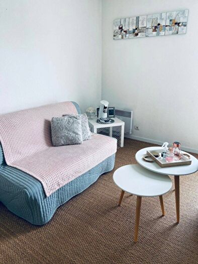 Appartement à louer - Madeleine-Saint Léonard-Justices, Angers - 1 pièce