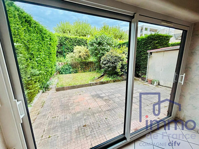 Appartement 4 pièces à Saint-Priest-en-Jarez, à vendre