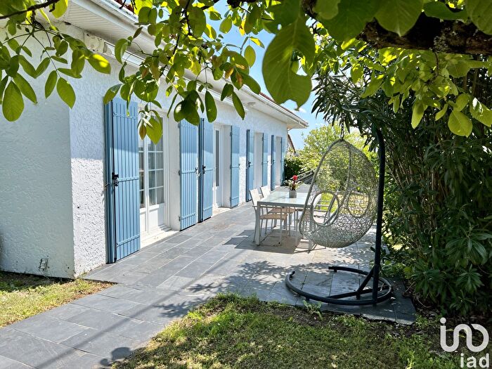 Maisons à vendre et appartements à louer - 1