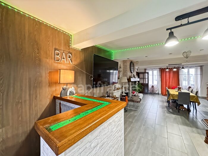 Maison à vendre - Saint-Péreuse - 7 pièces - 3 chambres