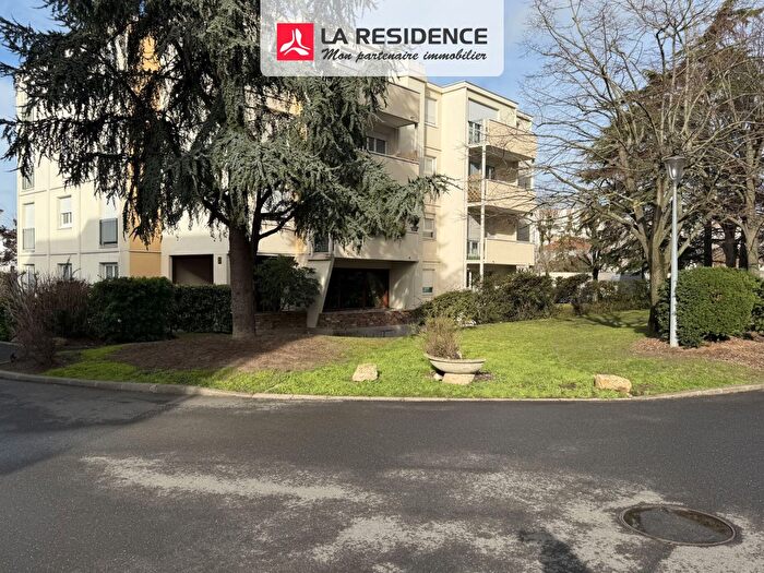 Appartement à vendre - Chatou, Ouest - 3 pièces - 2 chambres