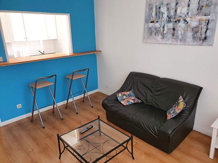 Appartement à louer - Montargis, Le Grand Clos - 2 pièces - 1 chambre