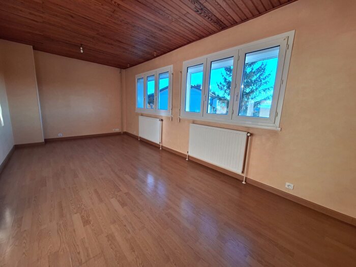 Maison à louer - Vittel - 5 pièces - 4 chambres